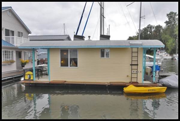 Unique Houseboat on Ebay - Tiny House Blog