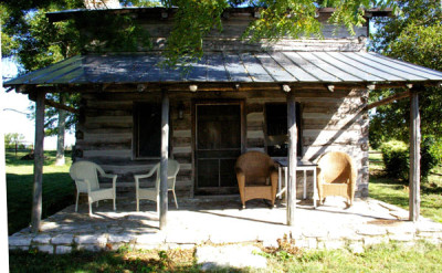 Kentucky Log Cabin for Sale - Tiny House Blog