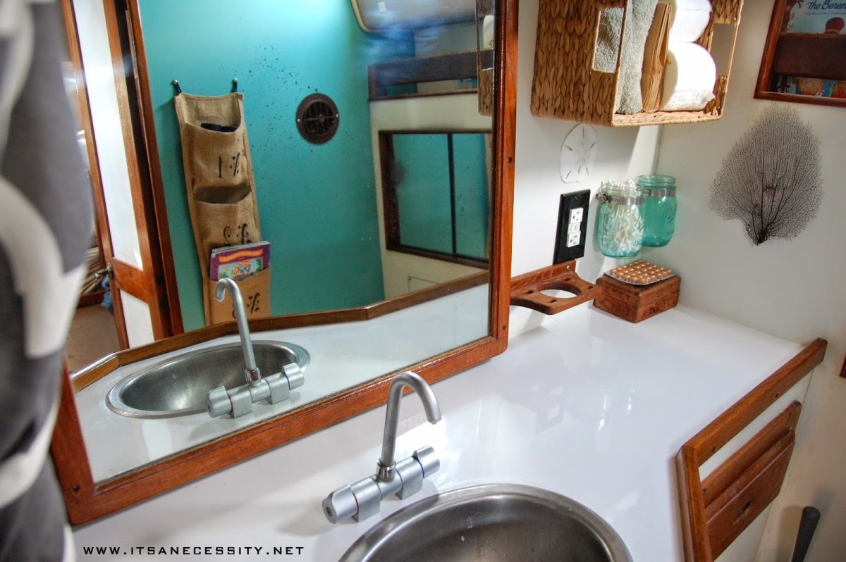 Tiny Floating Homes: NECESSE - Tiny House Blog